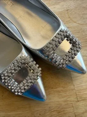 Nine West | Shoes | Nine West Metallic Silver Pointed Toe Flats With ...